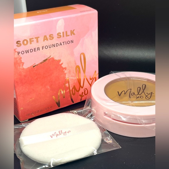 Mally Beauty | Makeup | New Mally Soft As Silk Powder Foundation Shade ...